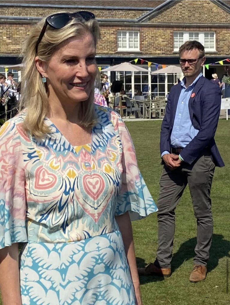 Sit with Hope – The Good Grief Trust