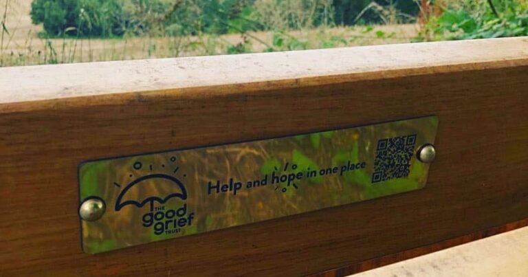 Sit with Hope – The Good Grief Trust